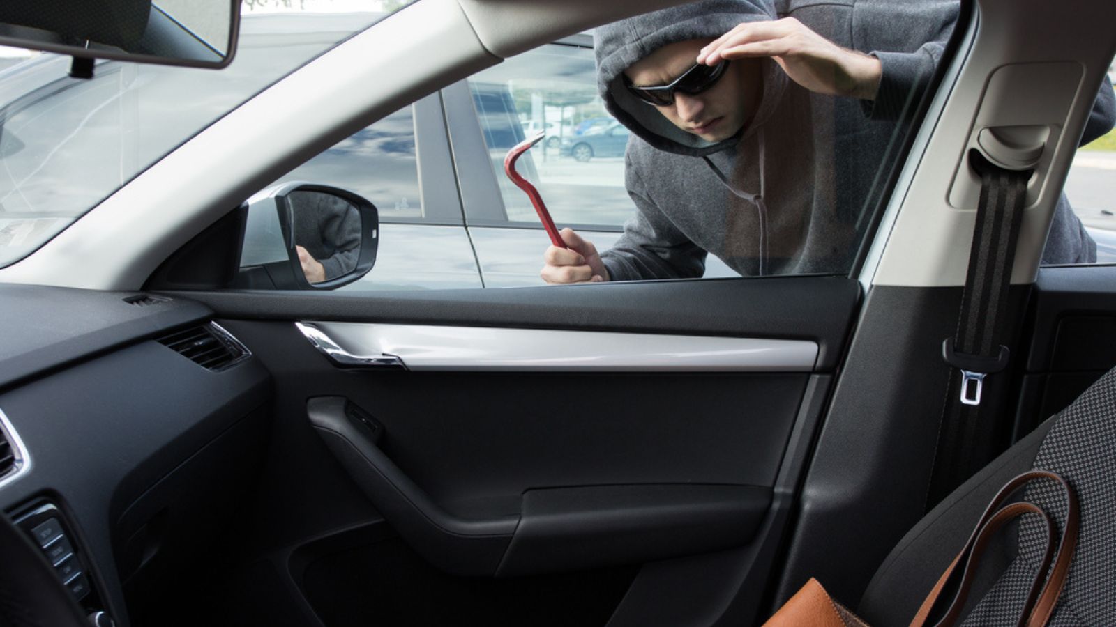 10 Convincing Reasons You Should Learn to Drive a Stick Shift - Driver ...