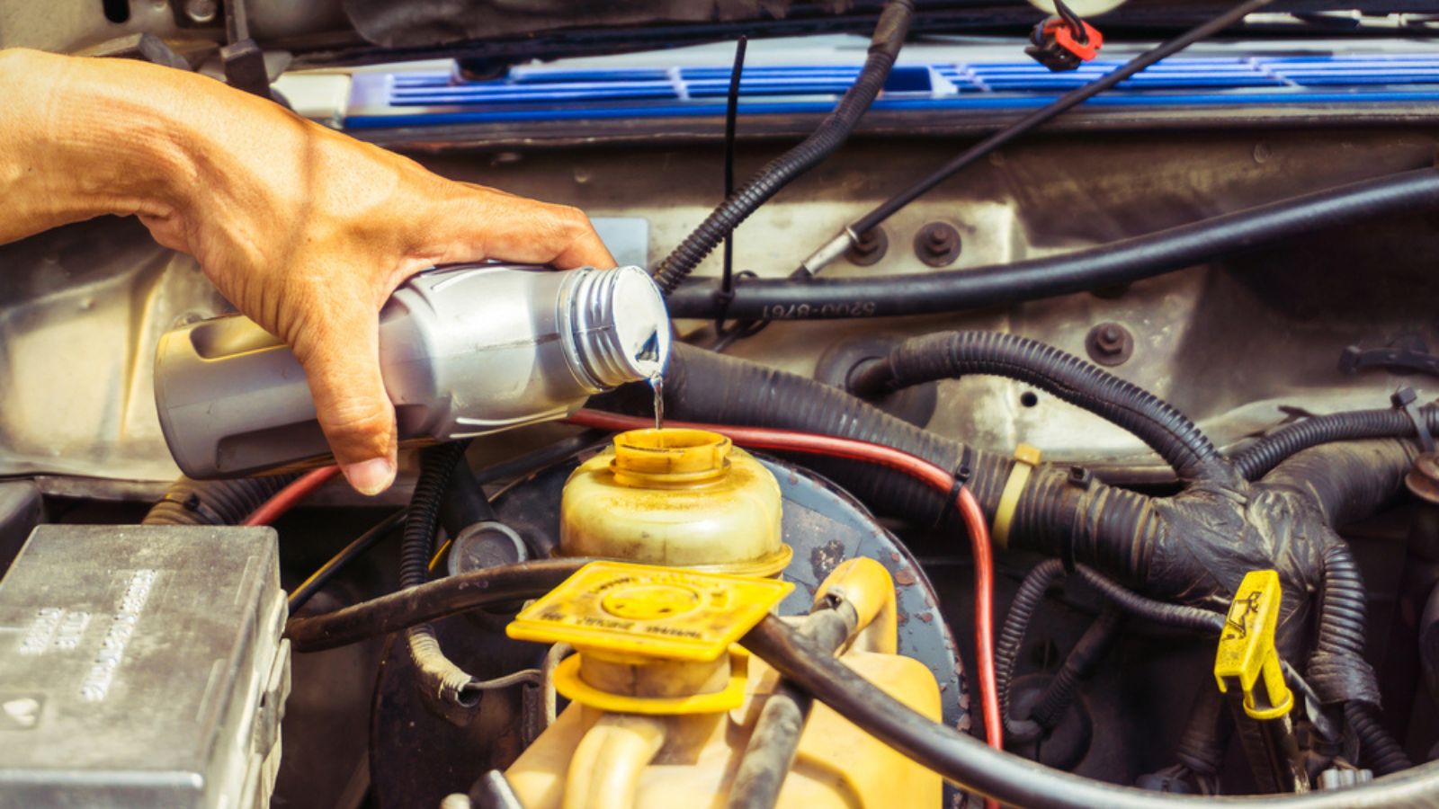 15 Subtle Signs Your Brakes Are Failing - Driver's Drift