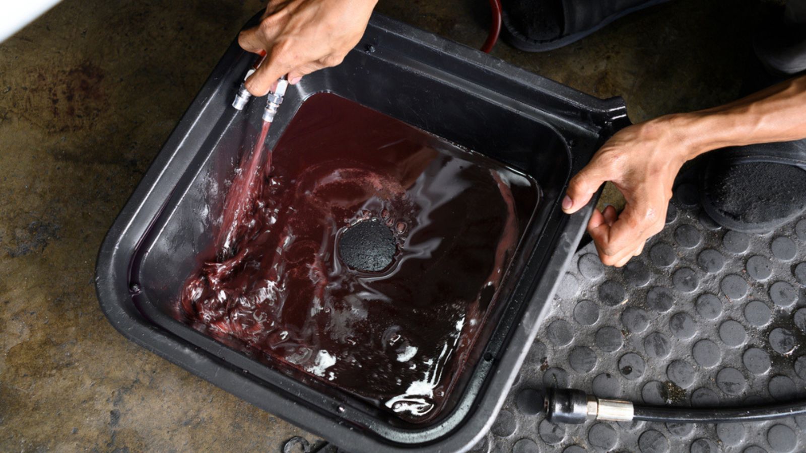 13 Troubling Signs Your Transmission Is on the Verge of Failing ...