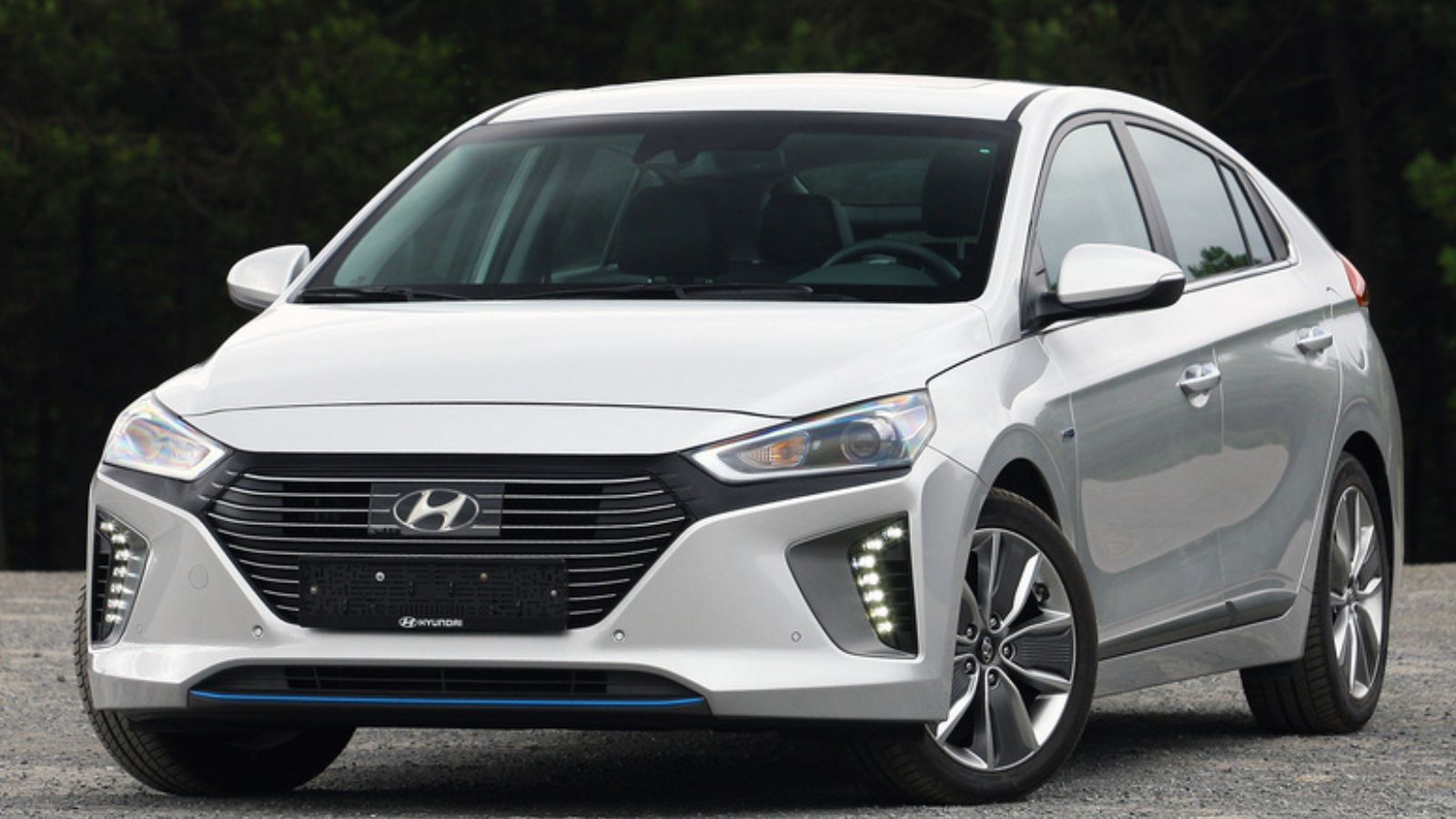 13 Cars That Are Safest for Teens but Often Overlooked - Driver's Drift