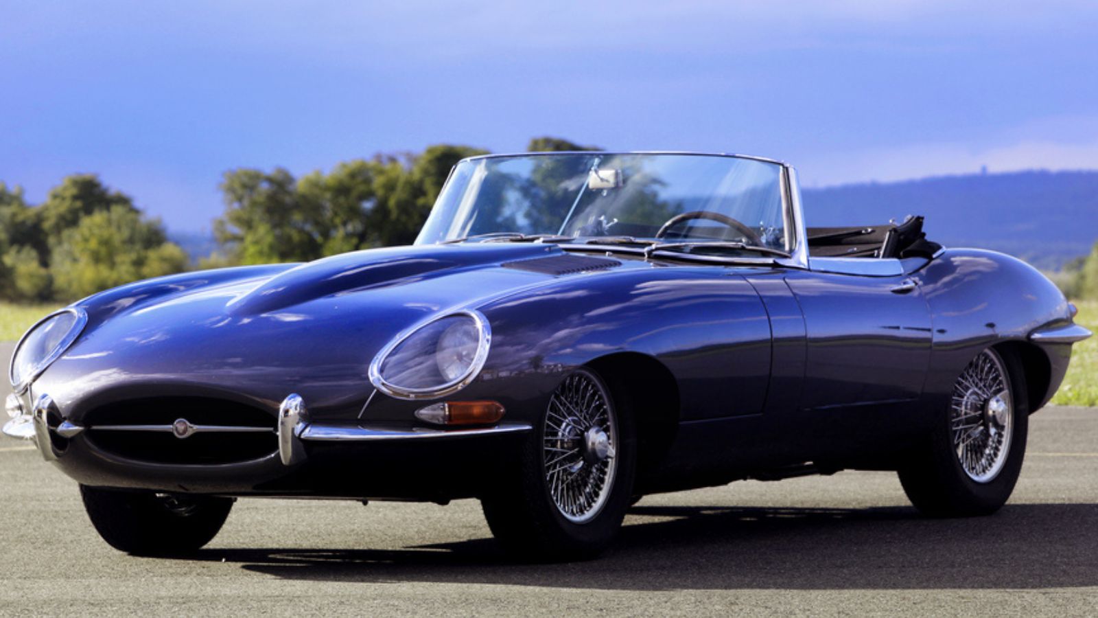 13 Classic Cars That Exude Old Money Vibes - Driver's Drift