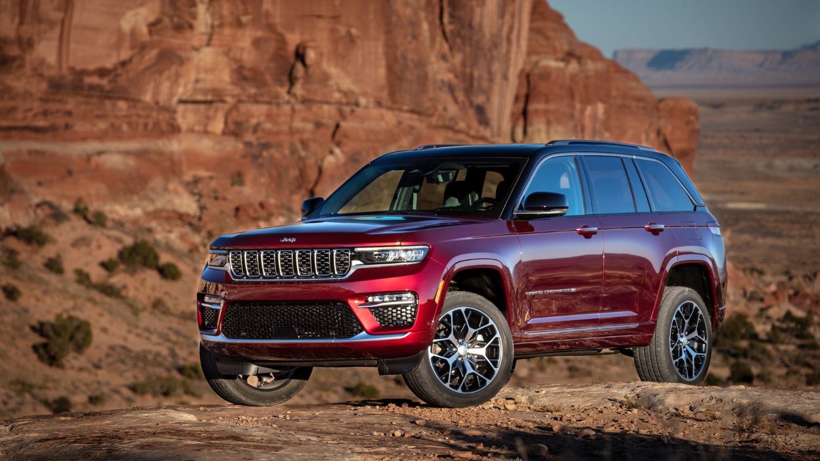 15 Most Popular SUVs That Have Shattered Sales Records - Driver's Drift