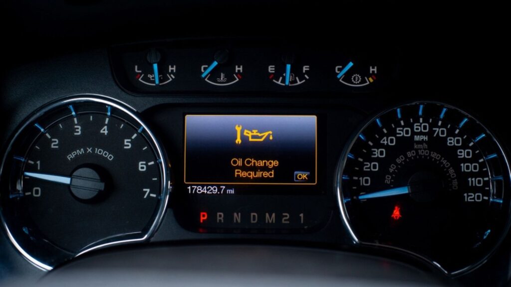 15 Dashboard Warning Lights That Must Be Given Attention - Driver's Drift