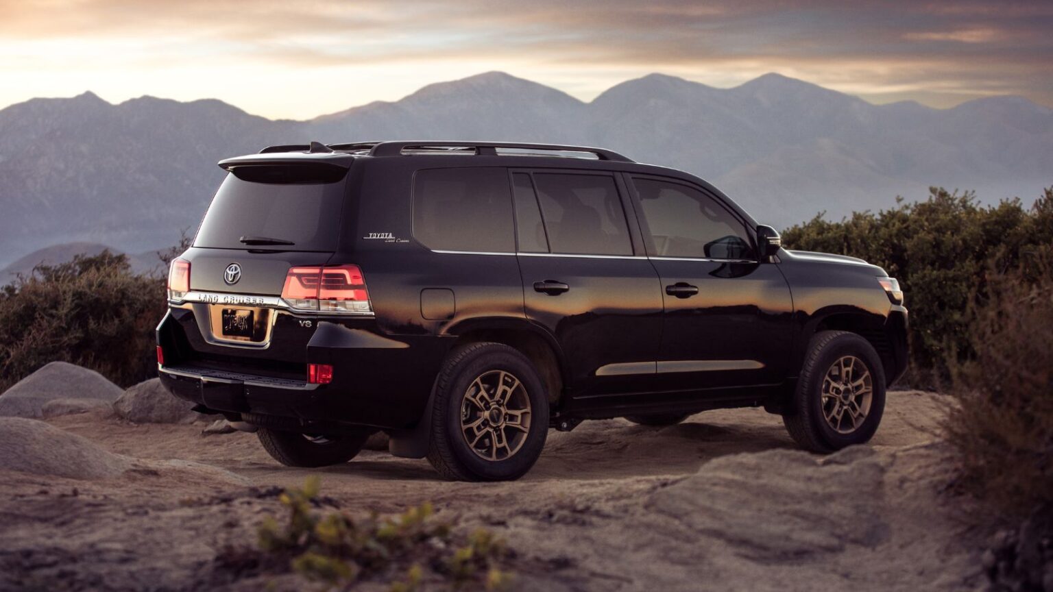 15 Best-Looking SUVS On the Market Today - Driver's Drift