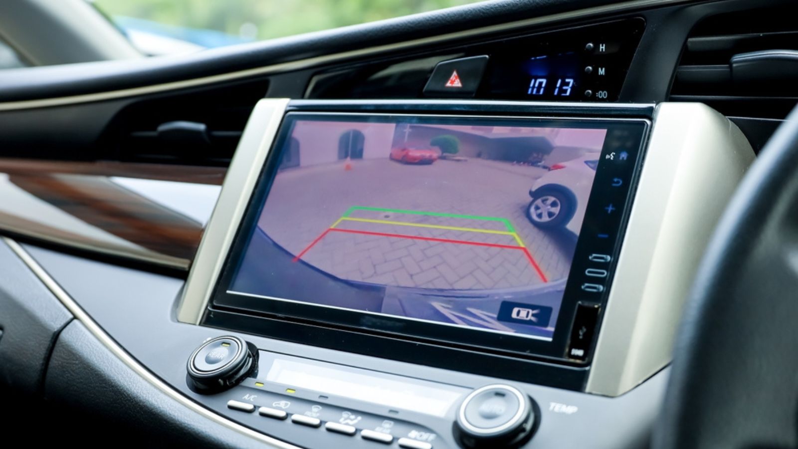 13 Car Safety Features Everyone Should Be Familiar With - Driver's Drift