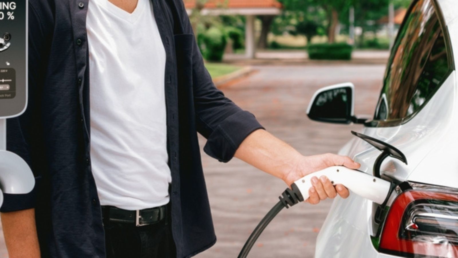 16 EV Charging Station Etiquette Tips Every Driver Should Know - Driver ...