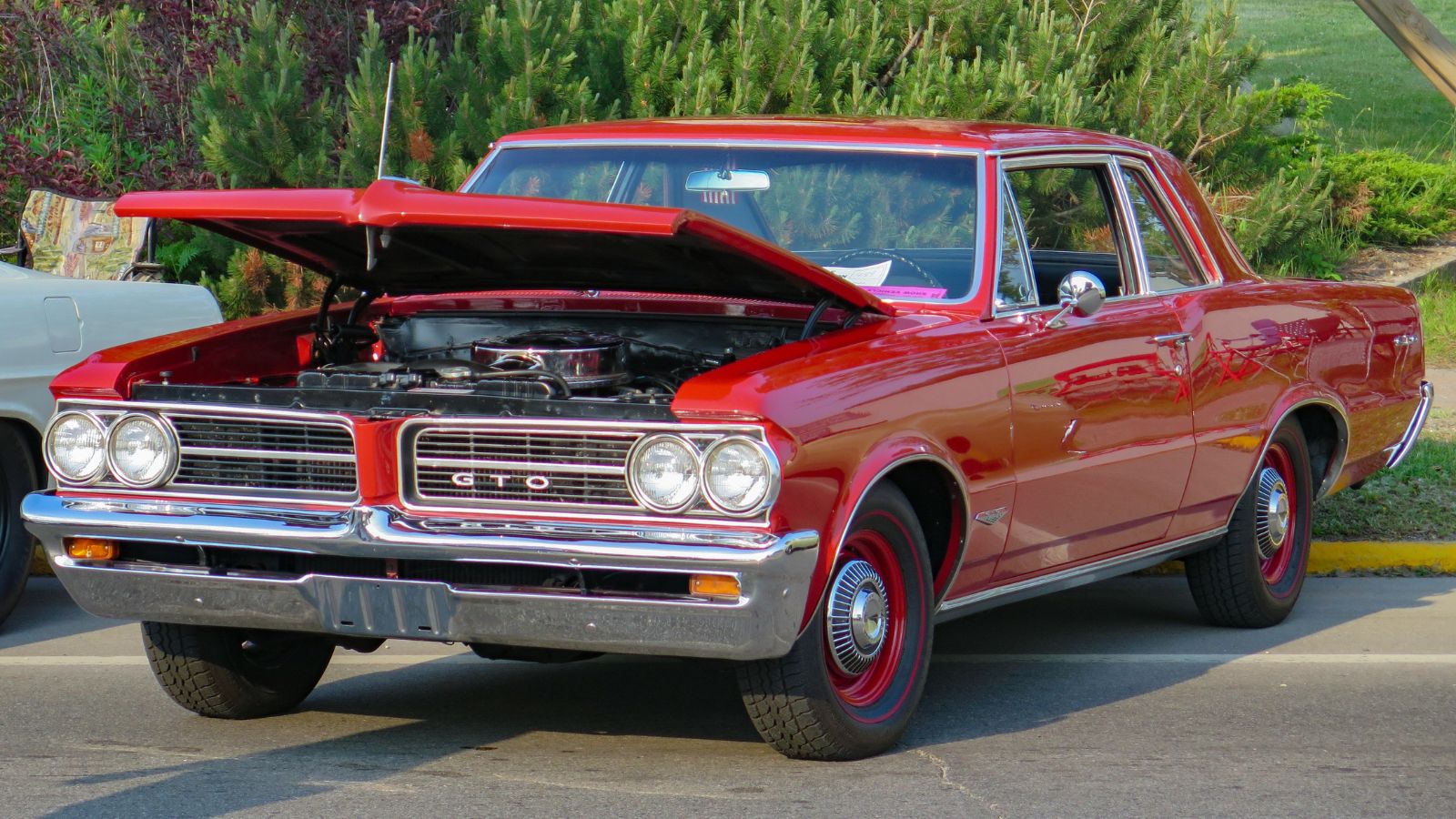 15 Iconic Muscle Cars from the Golden Age of the ’60s - Driver's Drift
