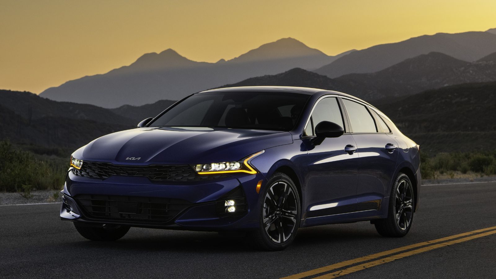 15 Cutting-Edge Cars with the Most Advanced Technology on the Market ...