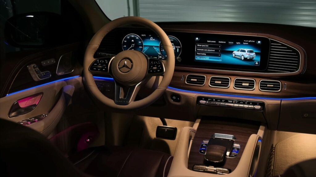 13 SUVs with the Most Luxurious Interiors - Driver's Drift