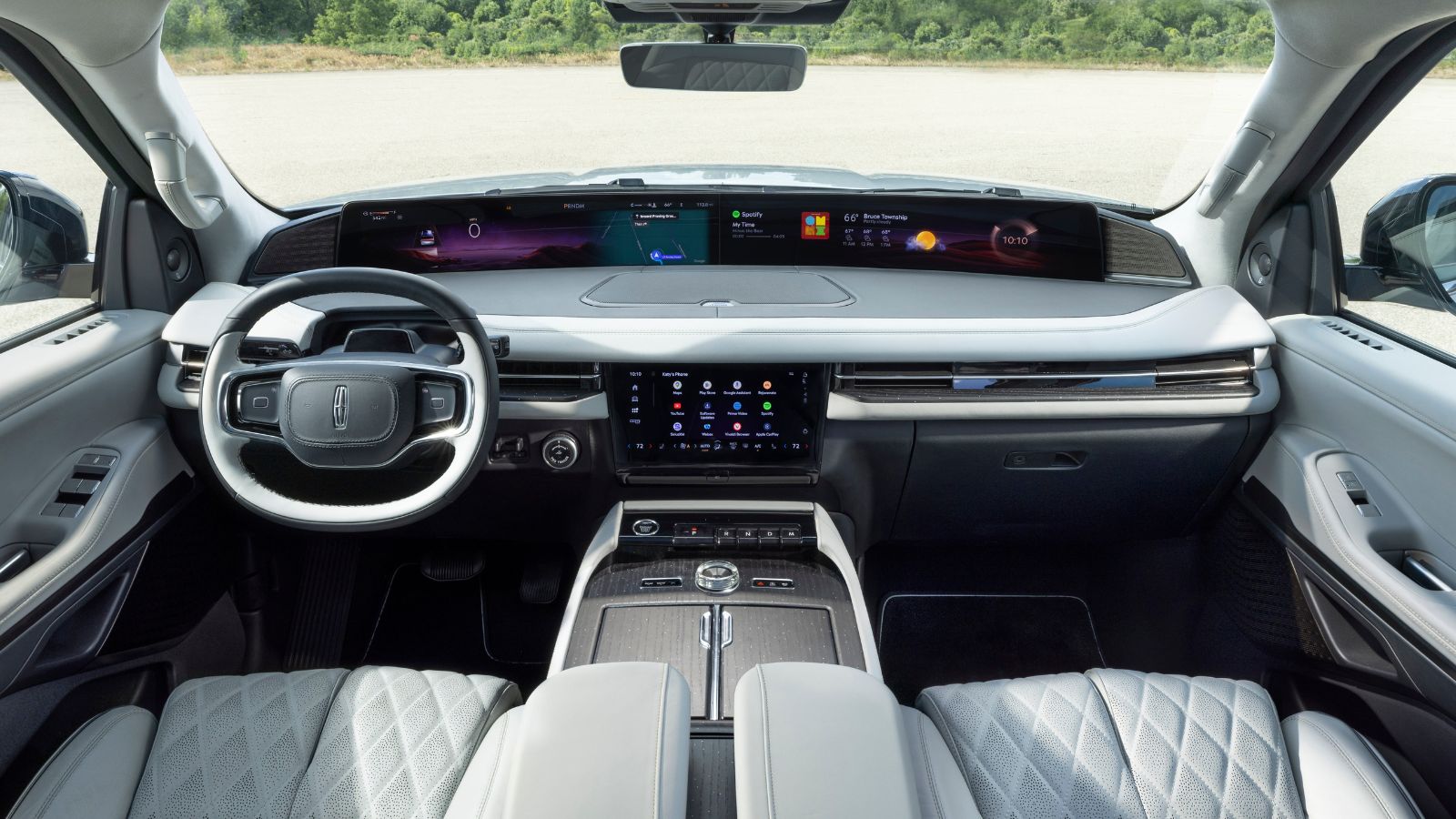 13 SUVs with the Most Luxurious Interiors - Driver's Drift