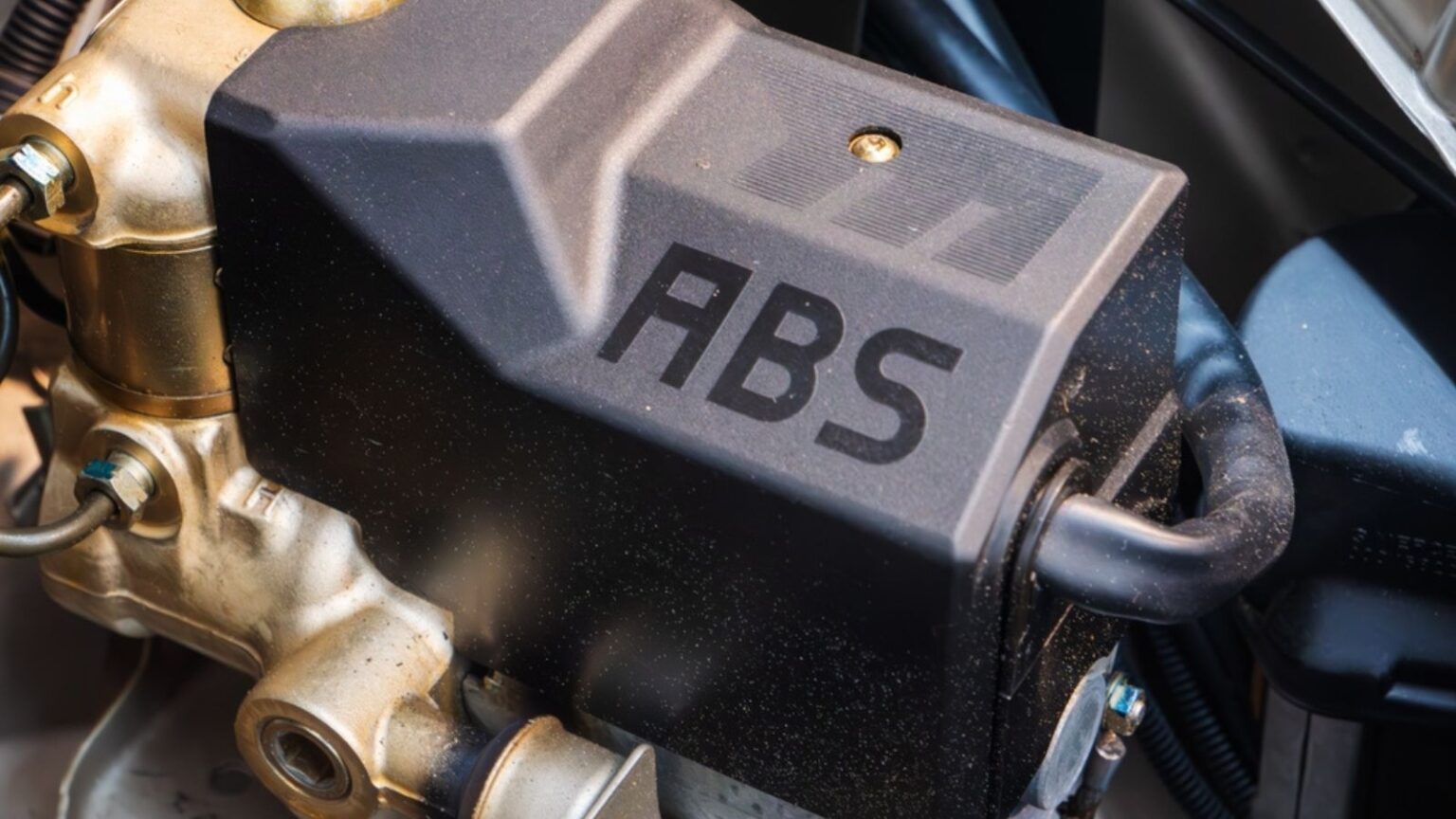 16 Commonly Used Car Terms You Should Know (If You Don't Already ...