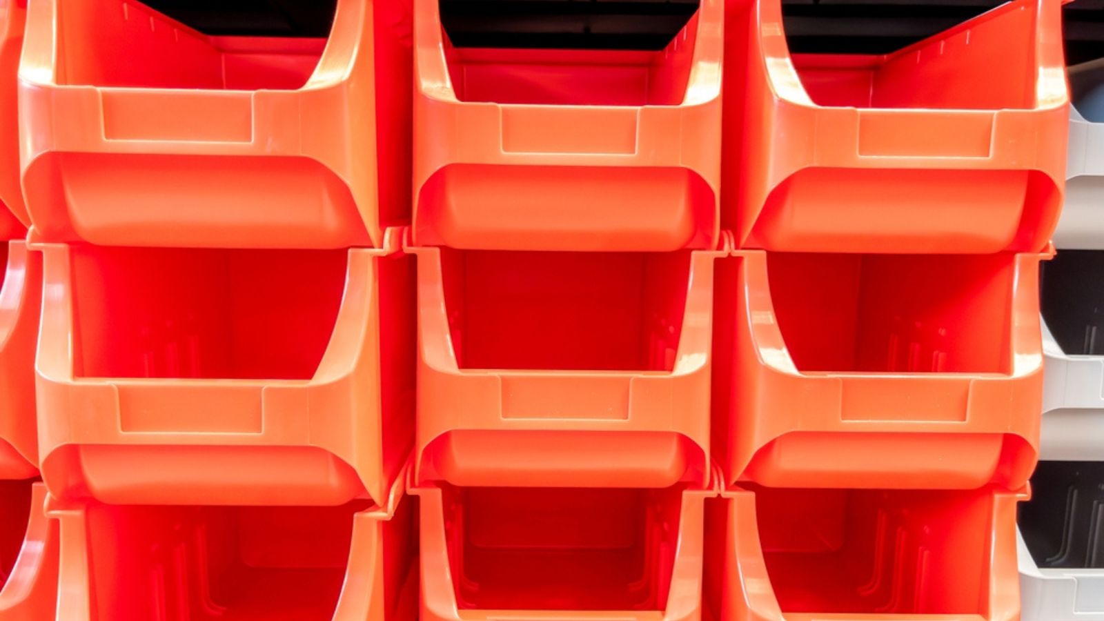 15 Tips for Organizing Your Garage So You Can Actually Park Your Car ...