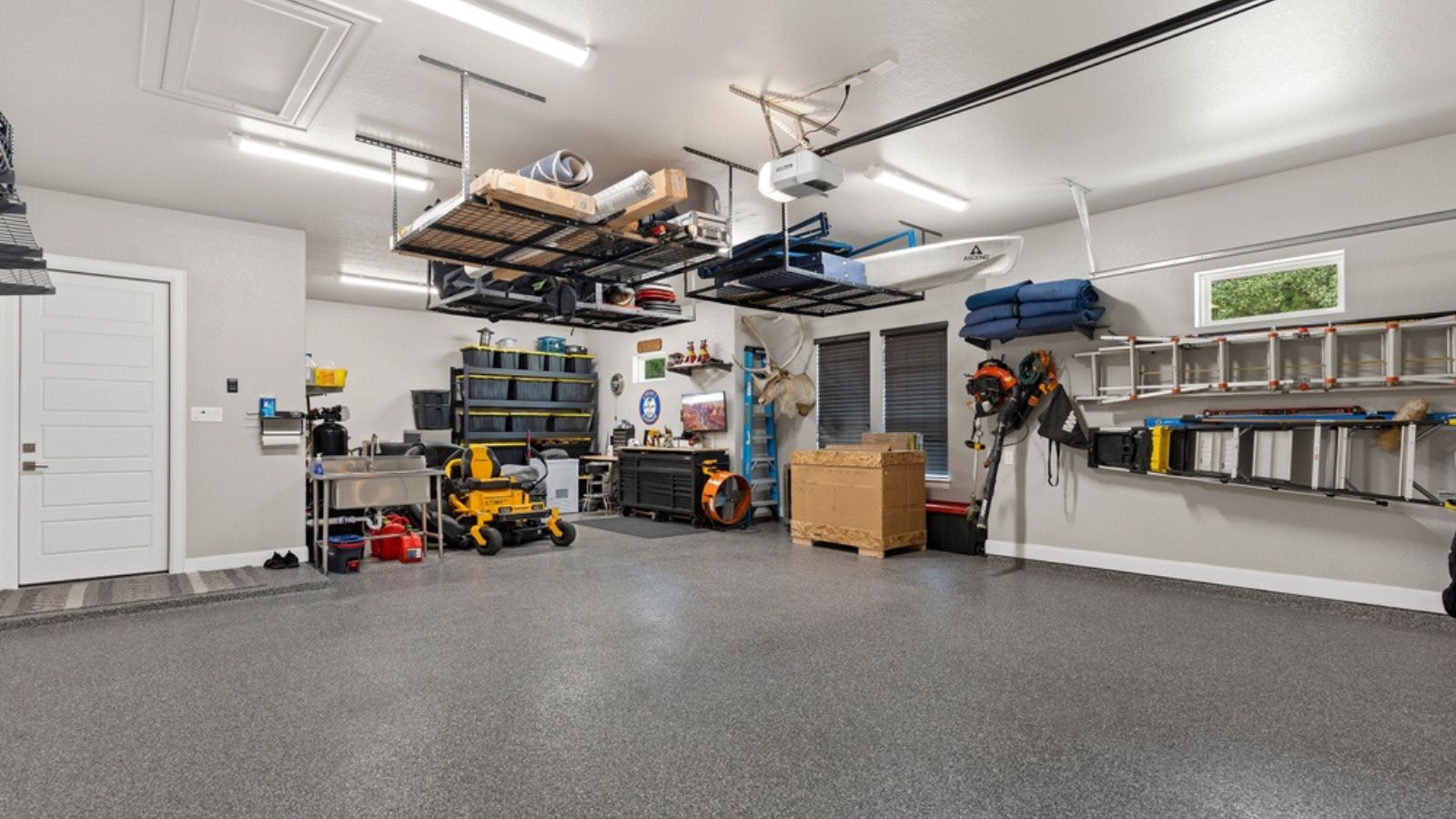 15 Tips for Organizing Your Garage So You Can Actually Park Your Car ...