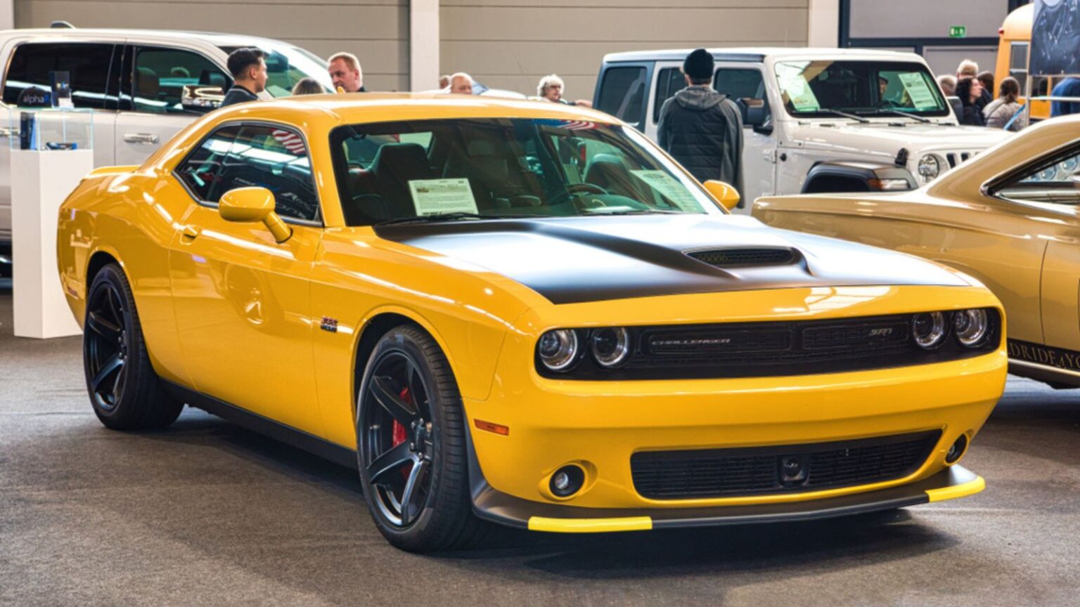 15 Noteworthy Differences Between American and European Cars - Driver's ...