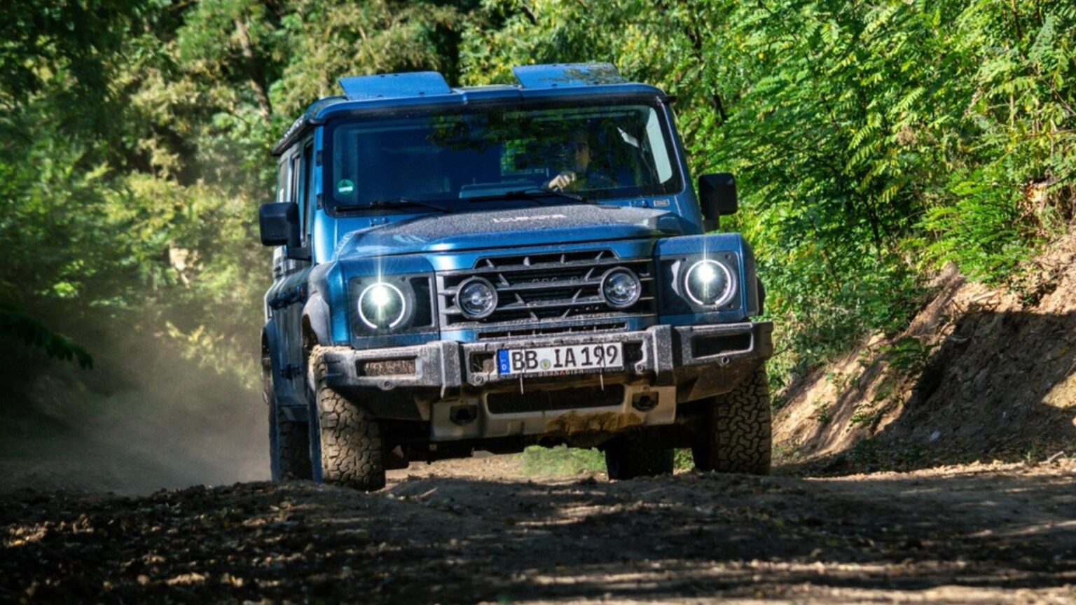 13 Off-Roading 4x4s That Won’t Let You Down in Tough Terrain - Driver's ...